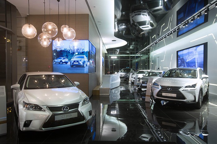 אולמות התצוגה ומרכזי השירות של לקסוס | Lexus